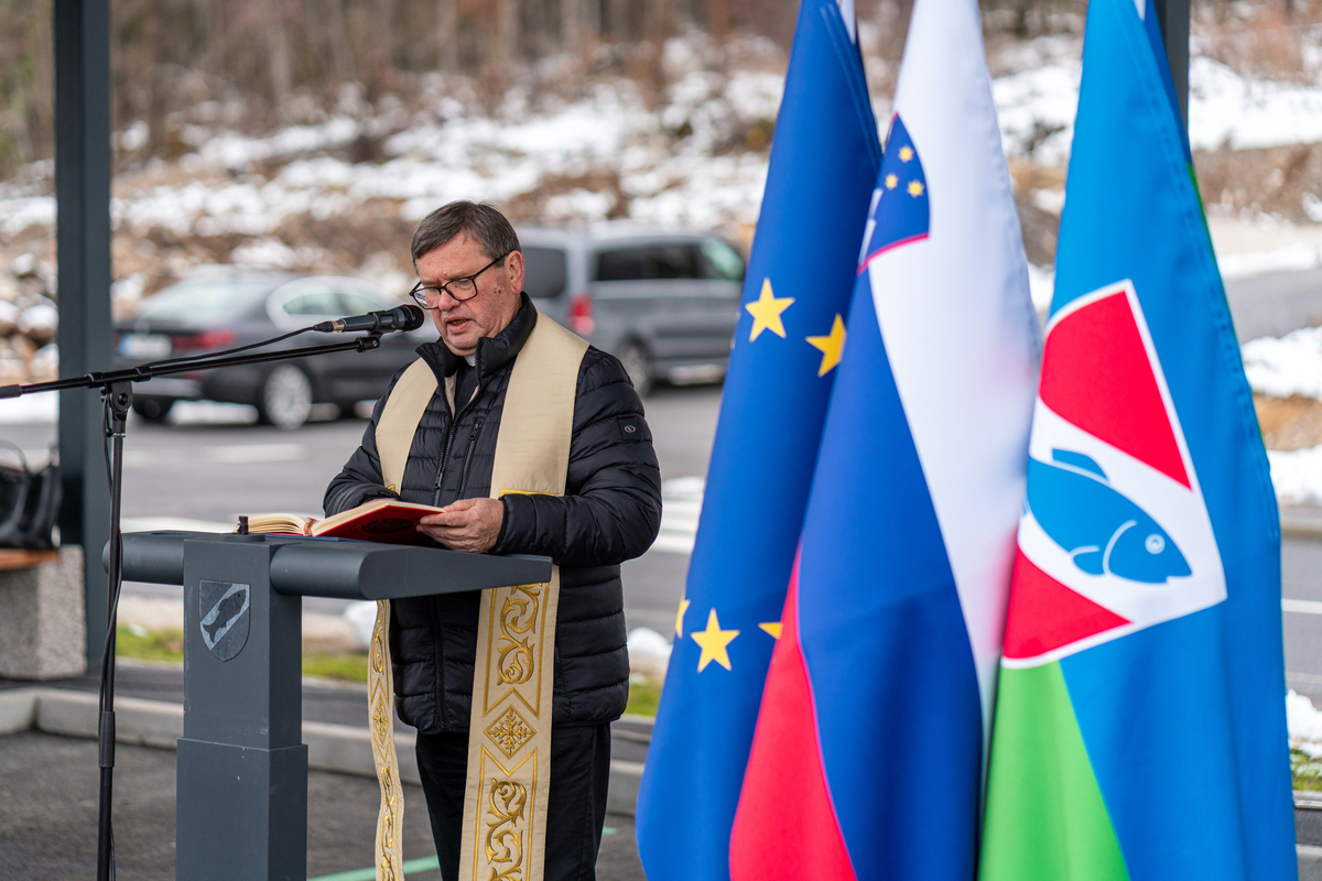 URADNO ODPRTJE RAZŠIRJENE IC LEPOVČE - ribnica.si